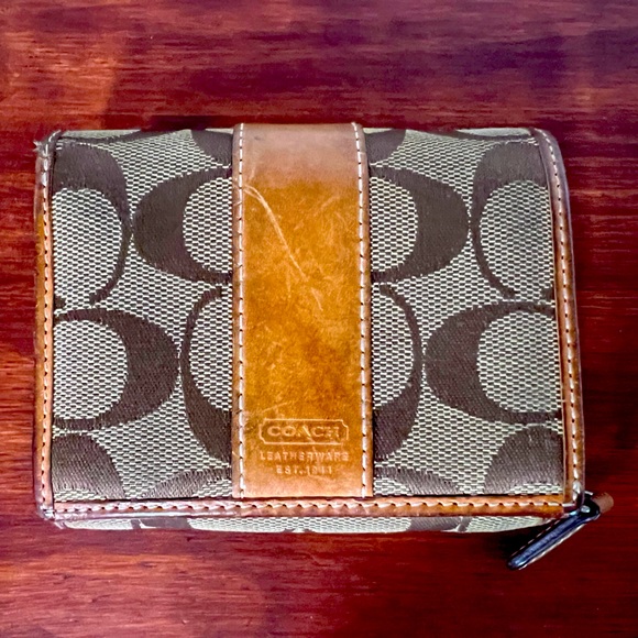 Coach | Bags | Vintage Coach Wallet In Signature Brown | Poshmark